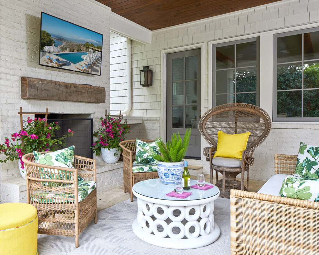 Tropical Transformation: Crestline Home’s Vibrant Makeover
