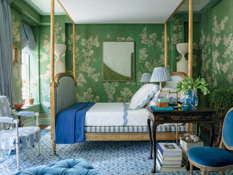 The Art of Gracie: The Ultimate Guide to Iconic Hand-Painted Wallpapers