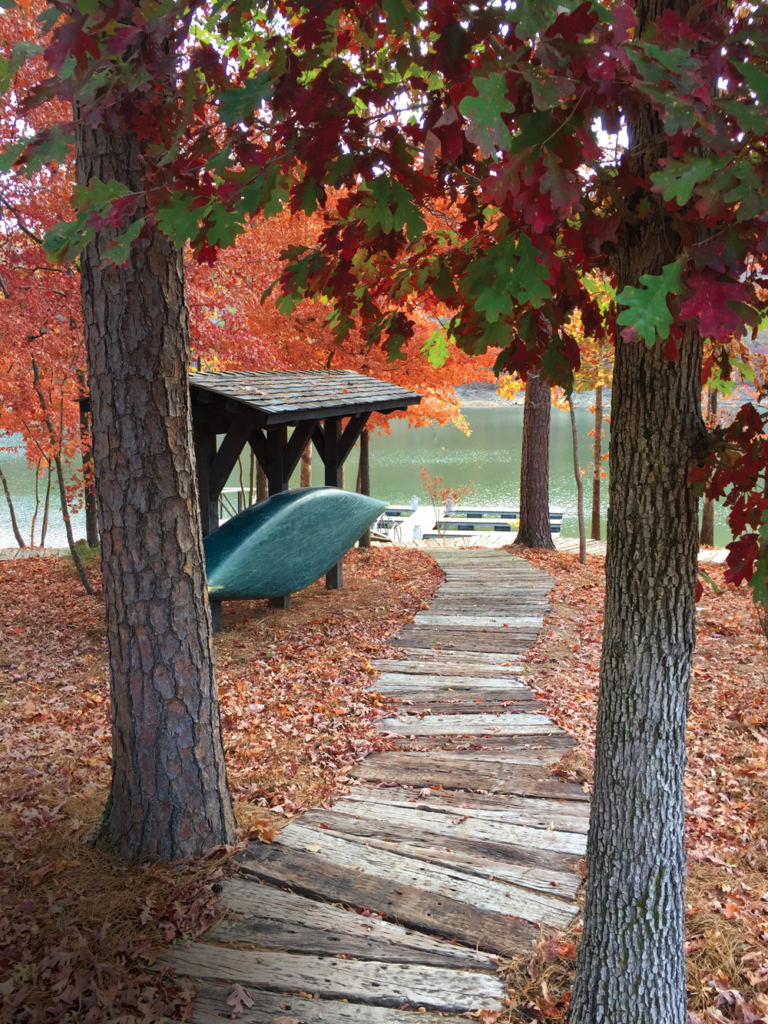 Smith Lake Simplicity - Birmingham Home & Garden